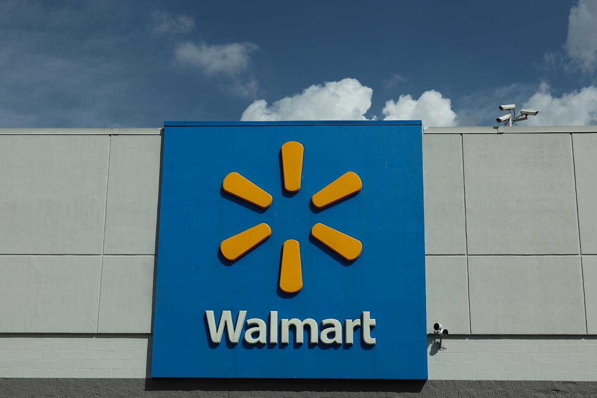 Walmart New Year’s Day 2026 Hours Explained for Shoppers